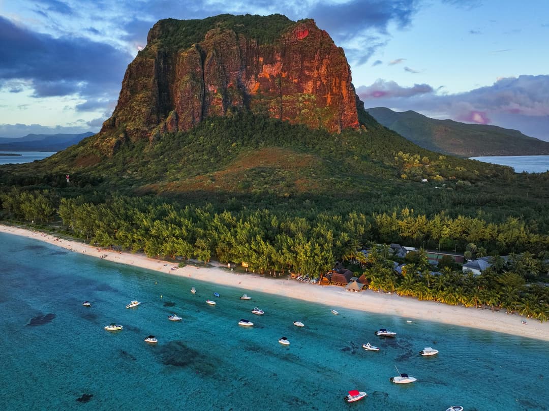 Beste Reisezeit Mauritius 2026 – Klima & Temperaturen | ClimaAtlas